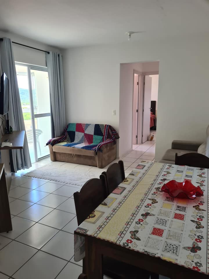 Apê Simpático E Bem Ventilado! - Laguna