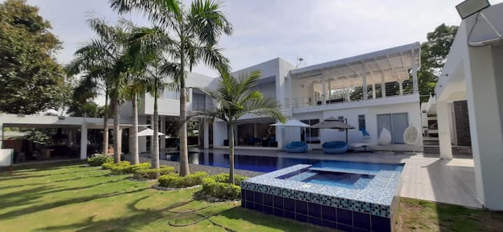Casa Quinta, Carmen De Apicala - Carmen Apicala