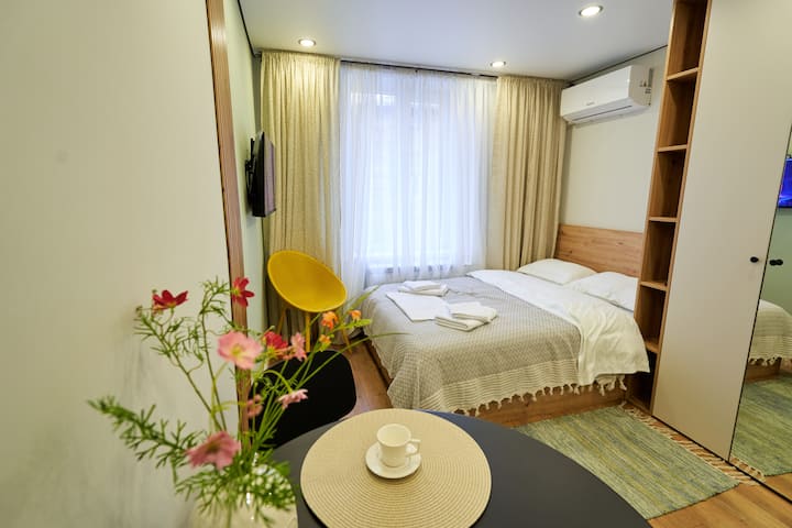 Smart Stay - Ultra Center Studio, Fast Wifi - Chisináu