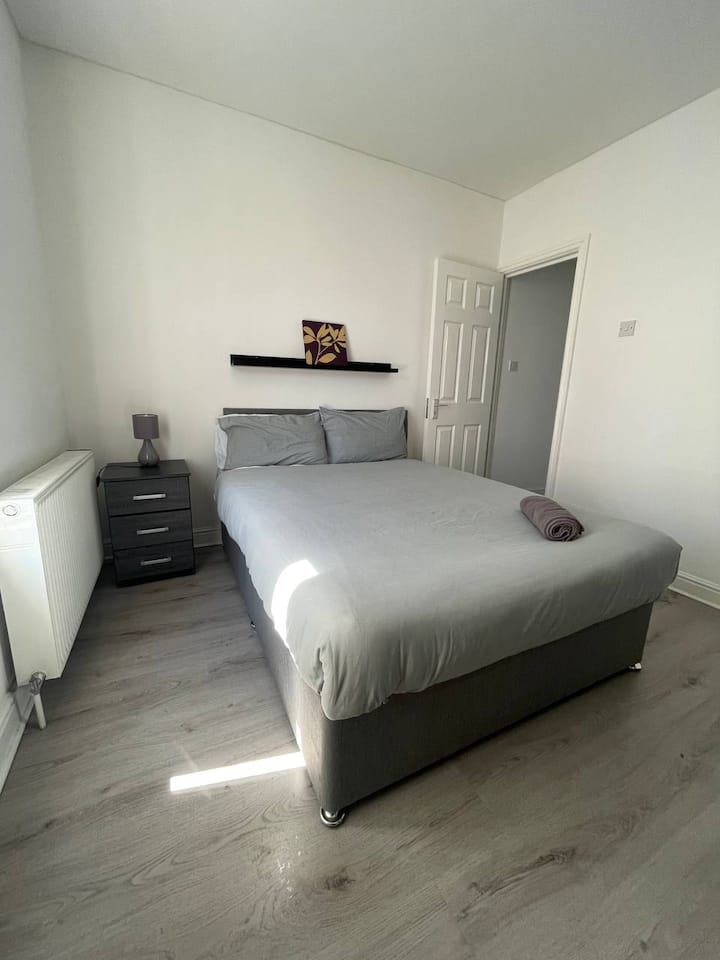 Private Room With Shared Spaces - Liverpool
