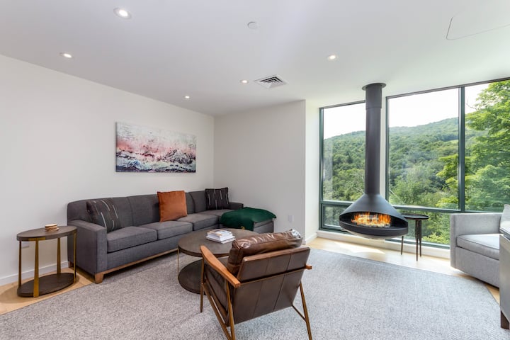 Mountain Views! 2br + Bonus Bunk Rm-ski In/ski Out - Stowe, VT