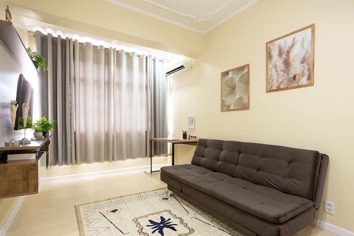 Cb C/ Ar Perto Hosp. De Clínicas C/ Garagem Grátis - Porto Alegre