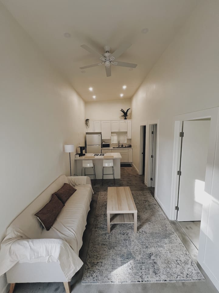 Cozy Home For Couples - Chula Vista, CA