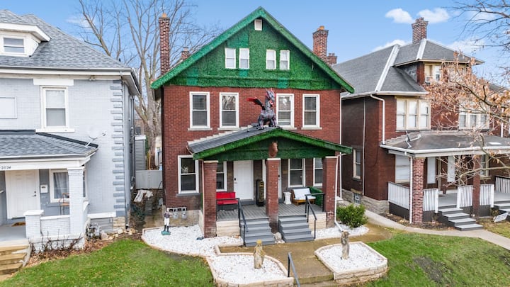 The Red Lion Osu British Pubcade Castle - Columbus, OH