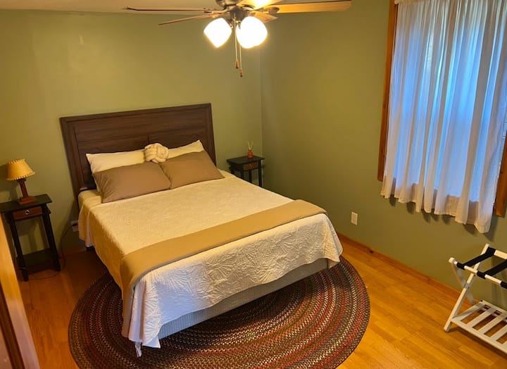 Country Place W/ Private Entry - Ligonier, IN