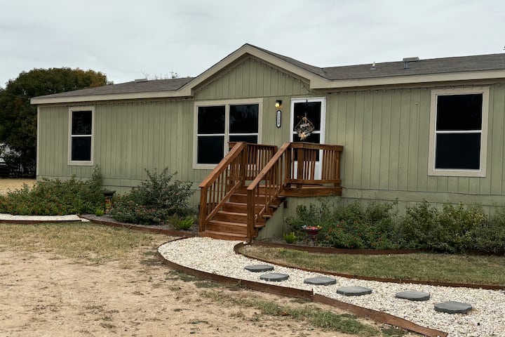 A Cozy Rental For Relaxation!
Casita Campo - Uvalde, TX