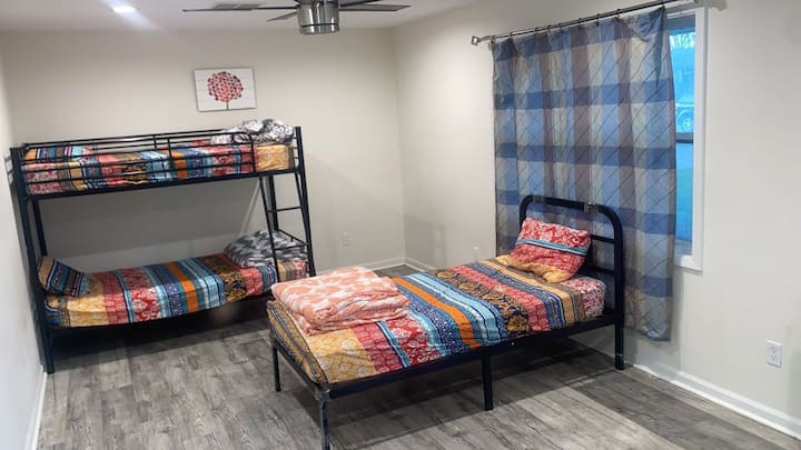 Shared Room Bottom Bunk Stay - Alpha - Richardson, TX