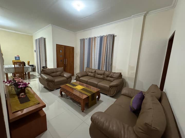 Arundaty Homestay Jogja - Yogyakarta