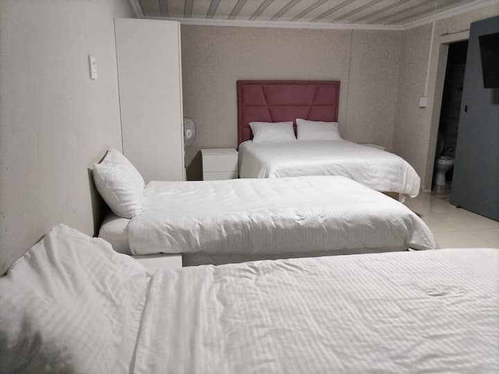 Quadraple Room - Meyerton