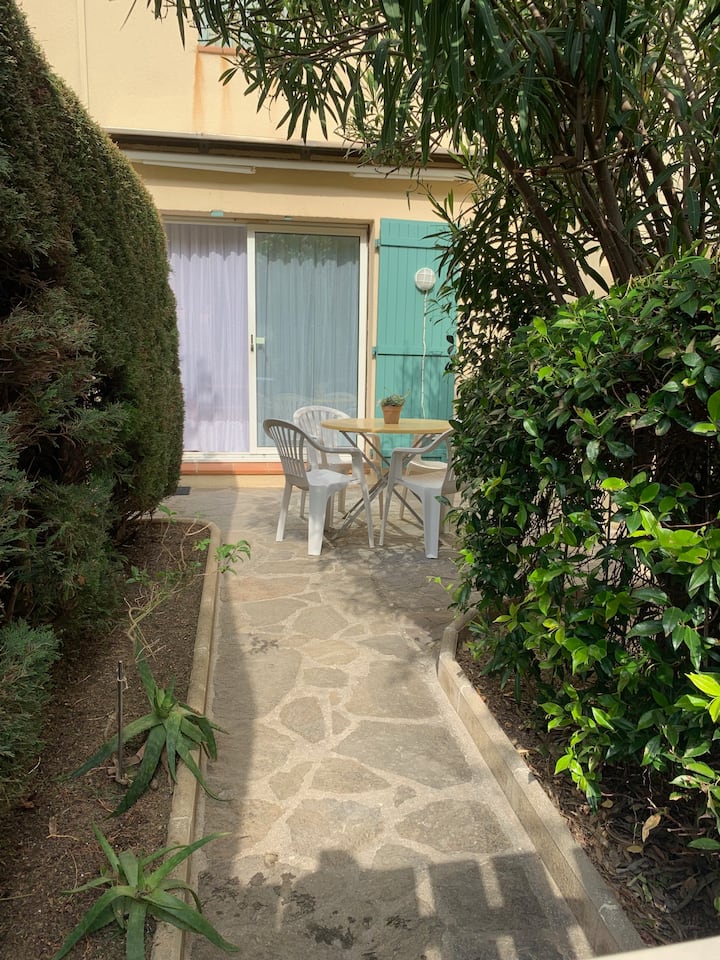 Rez-de-jardin Climatisé - Le Lavandou