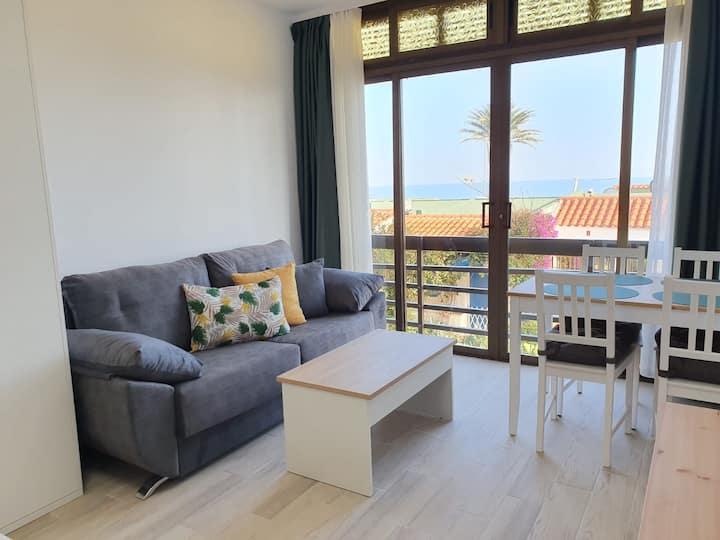 Estudio A Pie De Playa. - Roquetas de Mar
