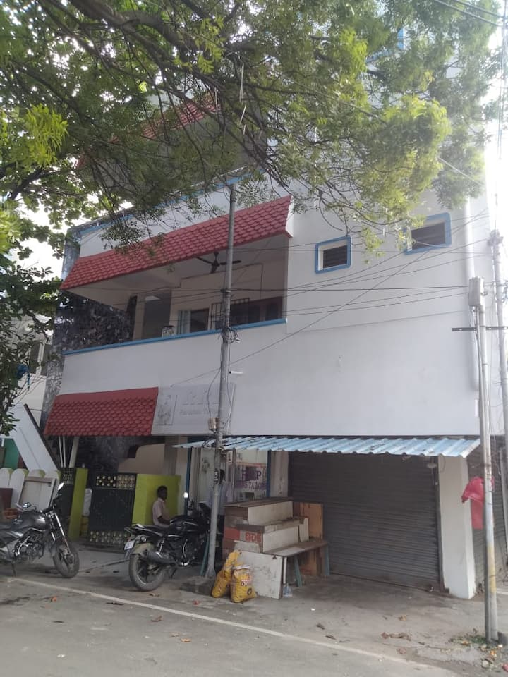 Cozy Fully Furnished 2 Bhk House - Chennai