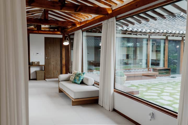Private Villa / Garden Bbq, Sauna, Jacuzzi(pool) - Uijeongbu-si