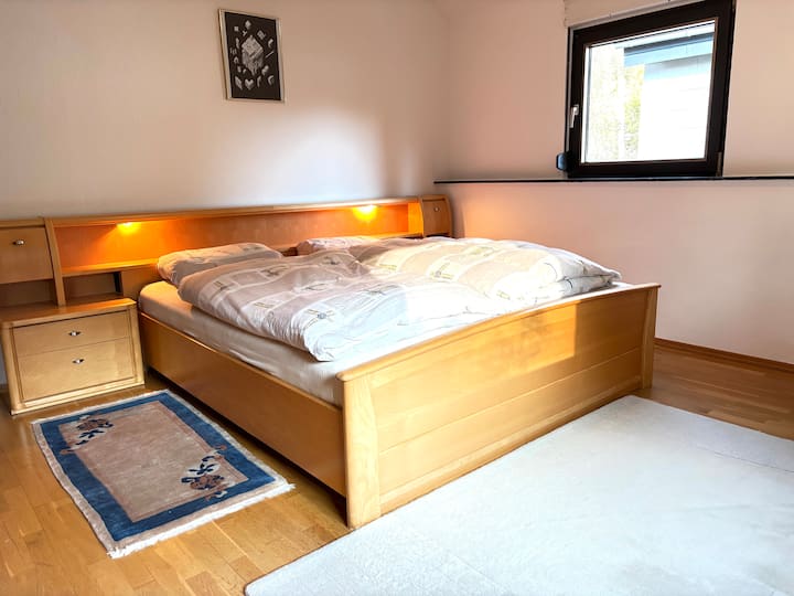 Big Room In Spacious House - Stuttgart