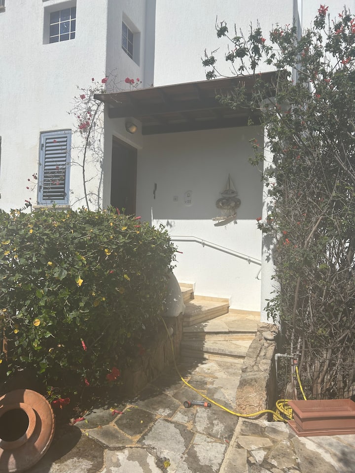 Apollo Beach Villa - Paphos