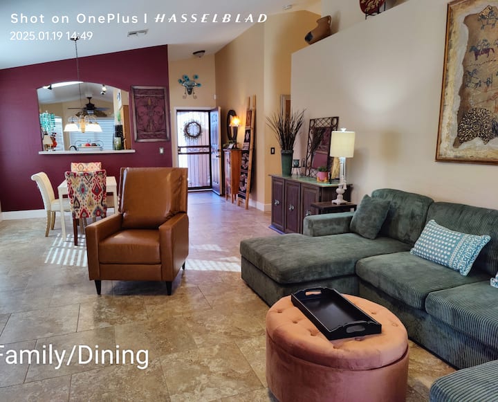 Home In Mesa
Quiet Neighborhood 3 Bed/2 Bath - Apache Junction, AZ