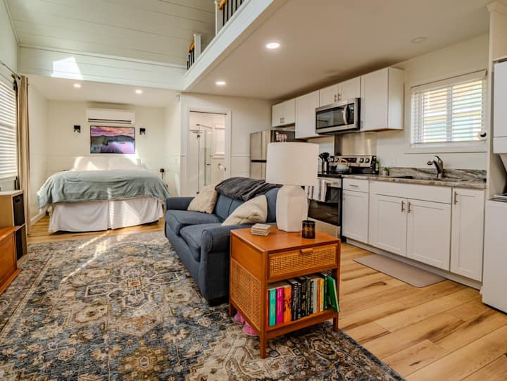 Lake George Luxury Cabin (Alcove Studio) - Lake George, NY