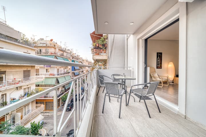 Shiny Floor Apartment 3@100m Metro - Athén