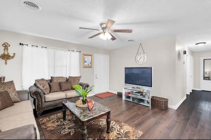 Spacious | Family Friendly Home - Starkville, MS