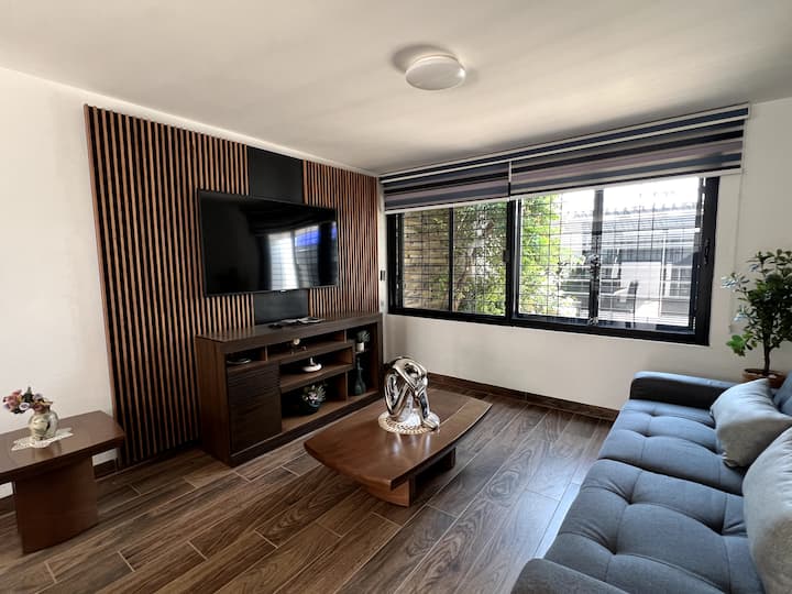 Bonita Casa Cerca Del Poliforum - León