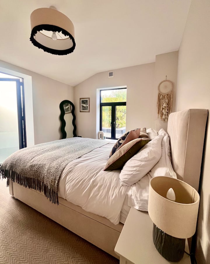 Newly Renovated, Elegant Flat - Brístol