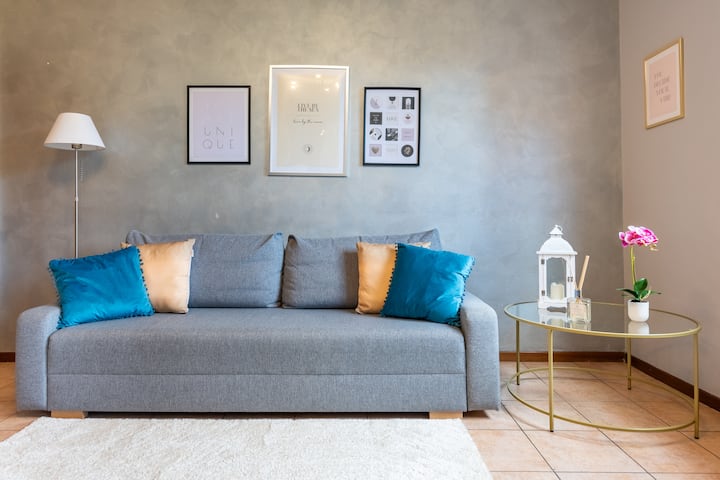 Crespi's Flat (15" Mxp Airport E Rho Fiera) - Legnano