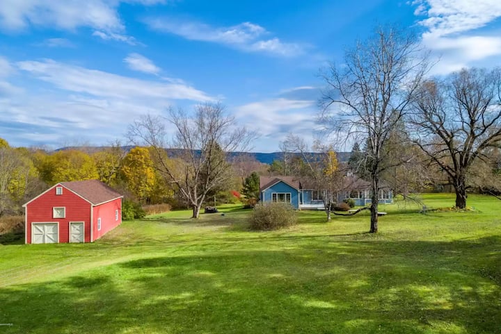 Bucolic Pet Friendly Oasis | 10 Min To Tanglewood - Pittsfield, MA