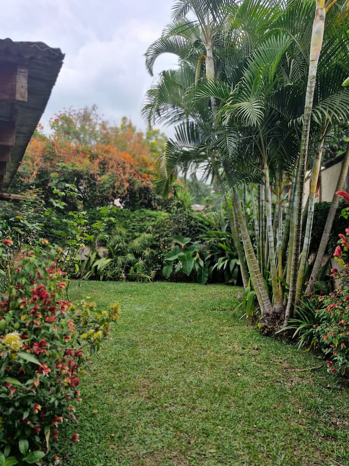 Casa Amplia Cerca Del Lago - Panajachel
