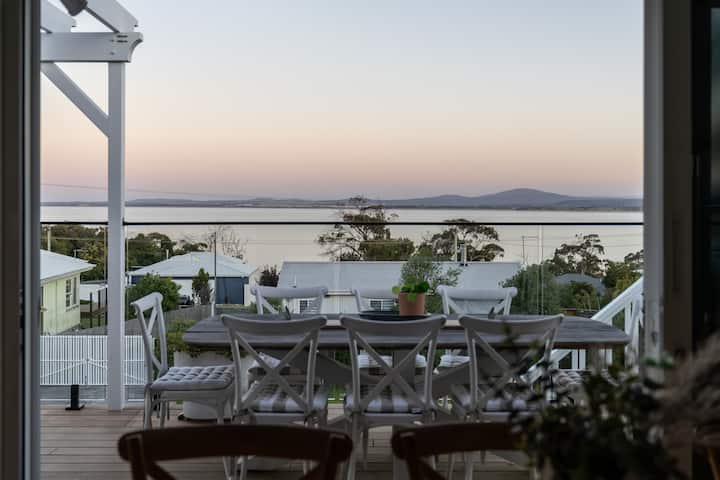 The Deck On Westwood - Bridport, Australia
