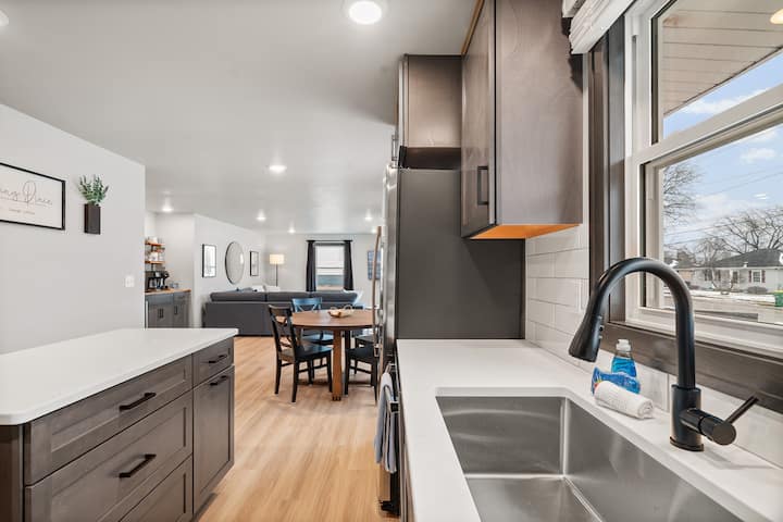 5 Min Walk To Titletown District Updated 3 Br Home - グリーン・ベイ, WI