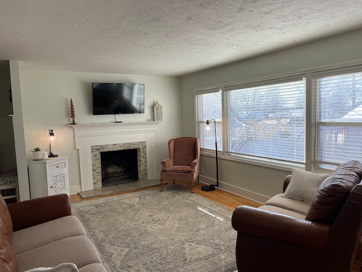 Charming Kaysville Home - Layton, UT