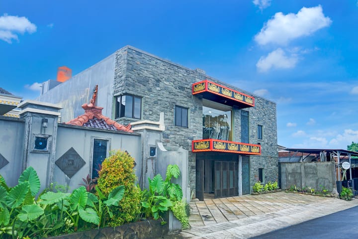 Deluxe Double | Plain C Lake - Bandar Lampung