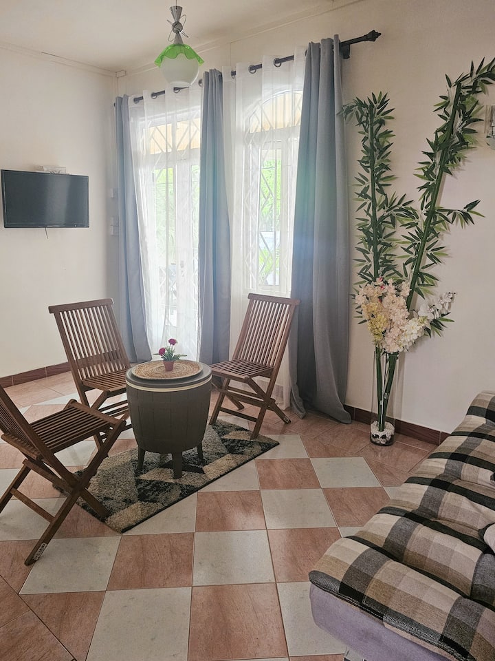 Home In Flic En Flac With Garden - Mauricio