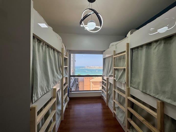 Close To Metro, Beach & Bus/shared Apartment - Dubai