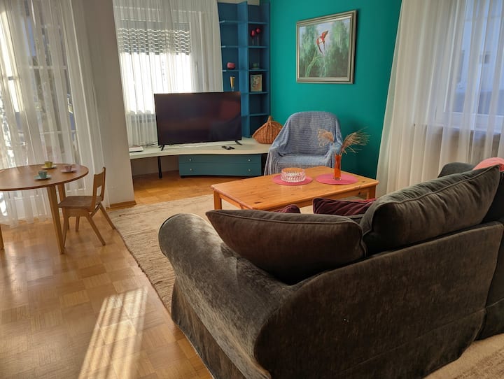 Stilvolle Wohnung Mit Balkon - Lichtenstein