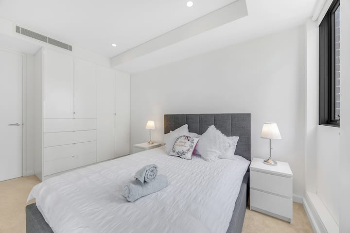 Chatswood Luxe Retreat: Rooftop Pool&gym - Lane Cove