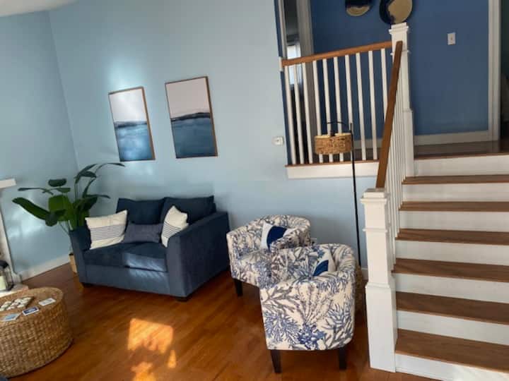 True Cape Cottage!
10 Minutes Away From Beach. - Old Silver Beach, MA