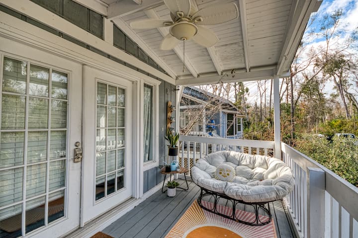 Tallahassee Townhouse: Sleeps 4, Wi-fi, Netflix - Tallahassee, FL