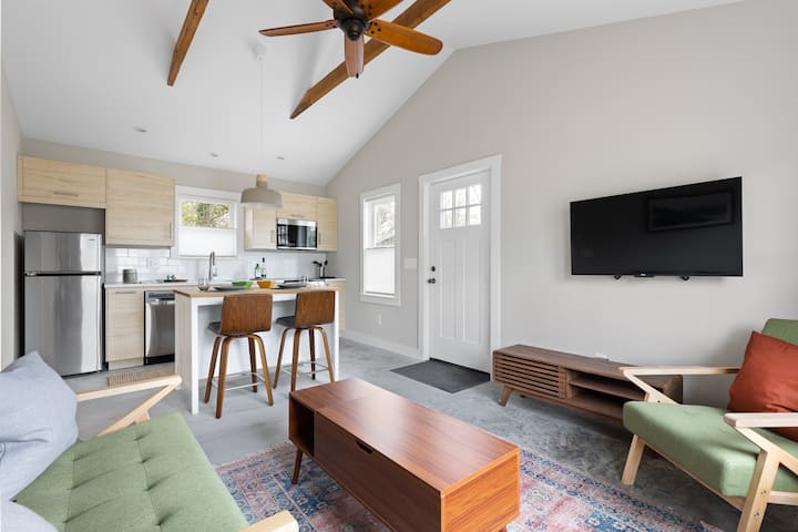 Cozy Cottage Near Downtown - Durham, NC