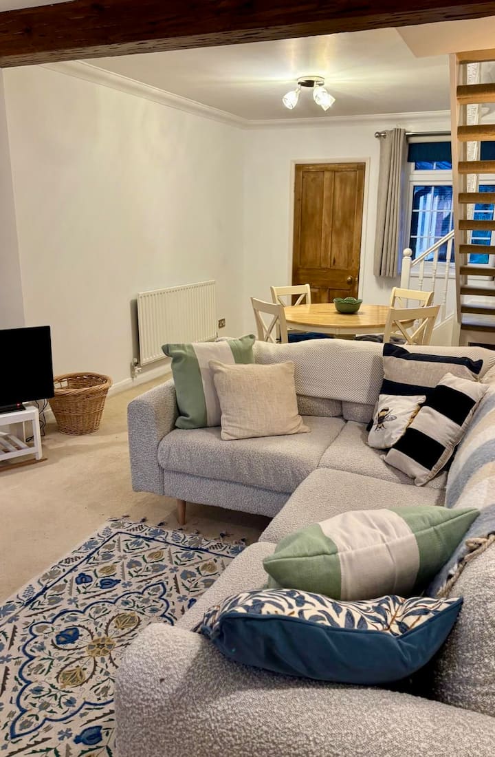 Sweet House Close To Gatwick Airport - London Gatwick Airport (LGW)
