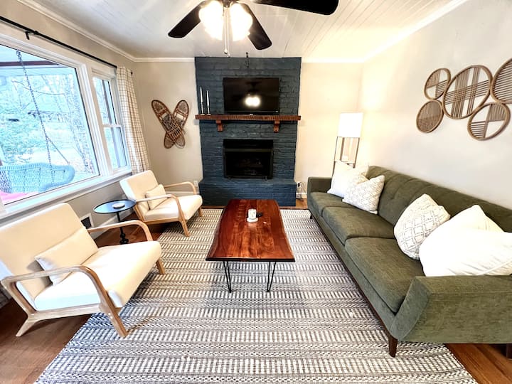 Cozy Cottage - Black Mountain, NC