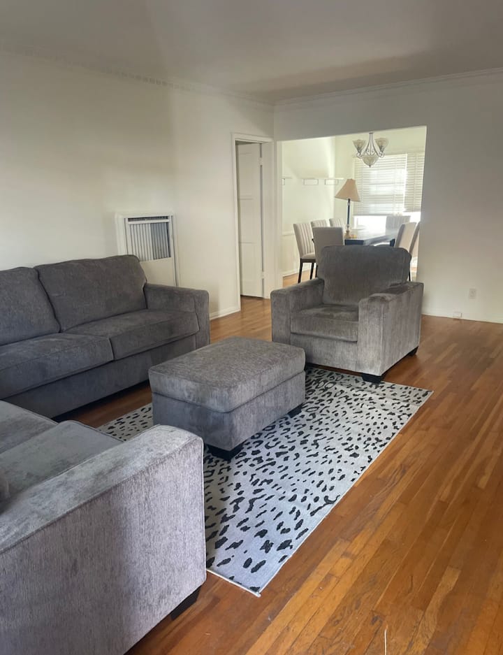 Century City Cozy Oasis - Beverly Hills, CA