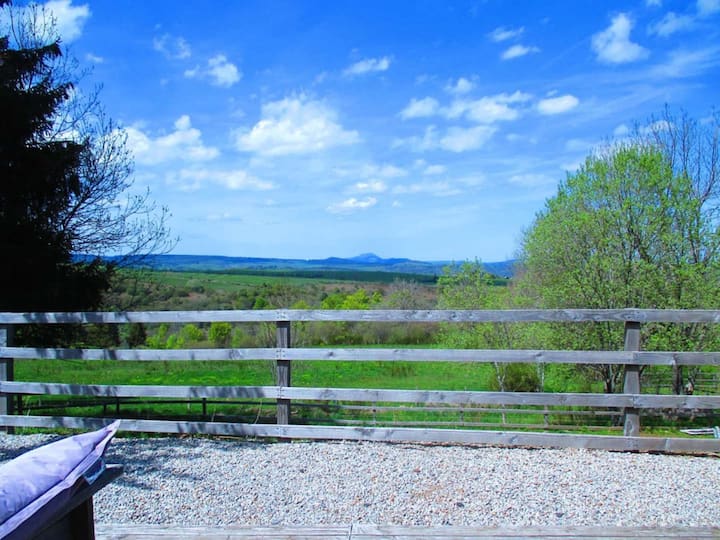 Buron 5*/jacuzzi 5 Chambres 15 Personnes - Besse-et-Saint-Anastaise