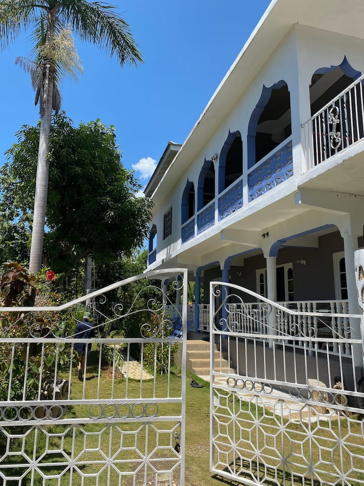 "At Ease" 3br In Oceanview Villa - Cave
