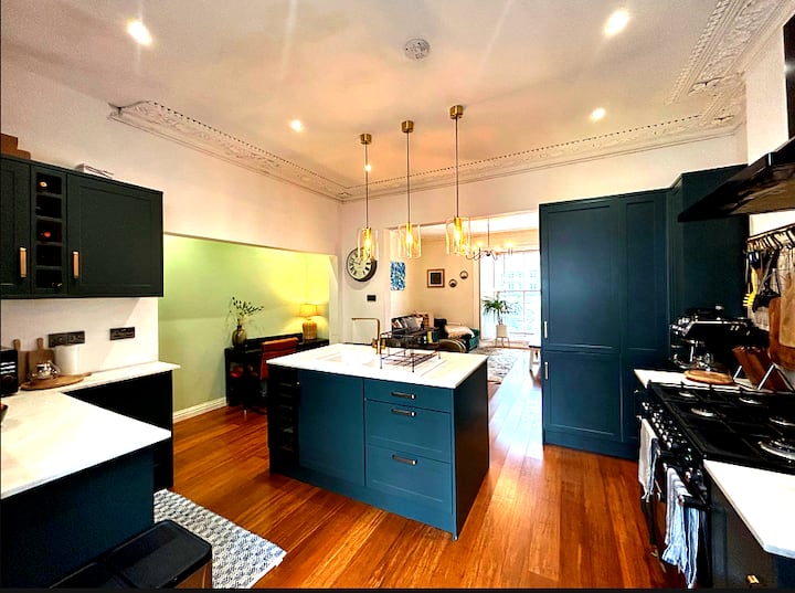 Elegant 2-bed Georgian Apt - Parking, Wifi & Bbq - Penryn