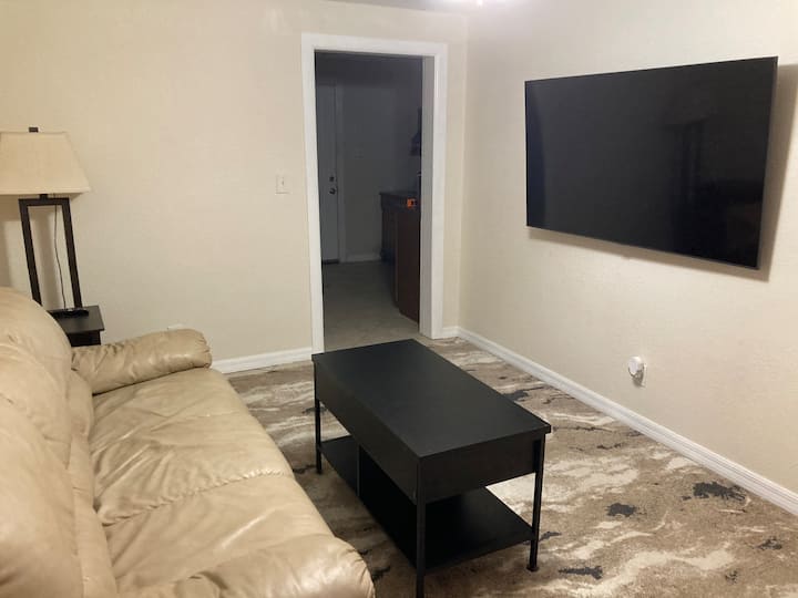 Ayers Rd Bnb - Garden Grove, FL