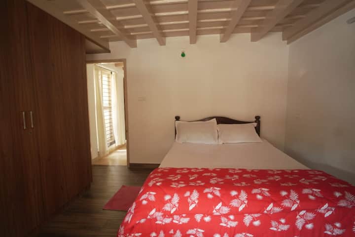 Double Bed Room - 薩克萊斯赫普爾