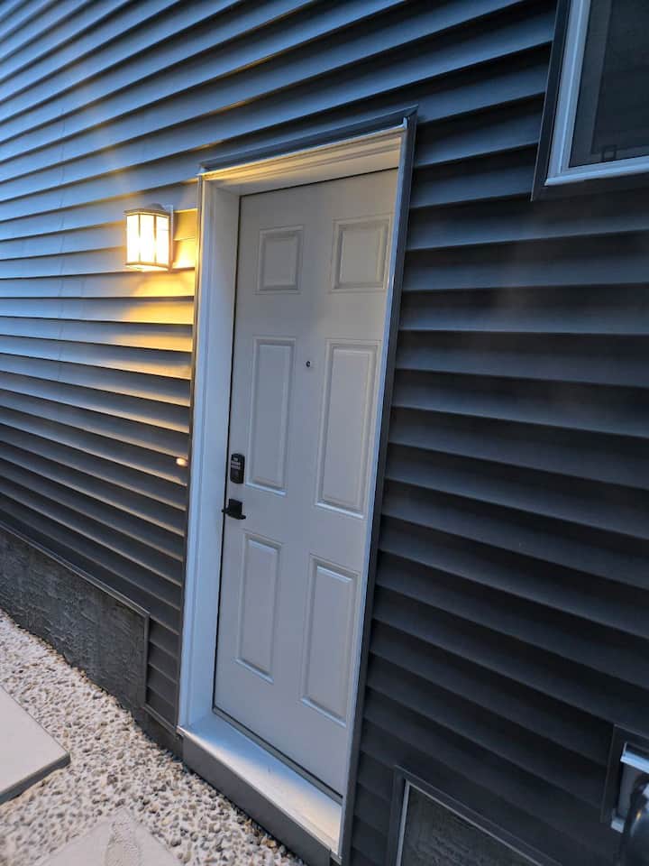 Guest Suite In Airdrie - Airdrie