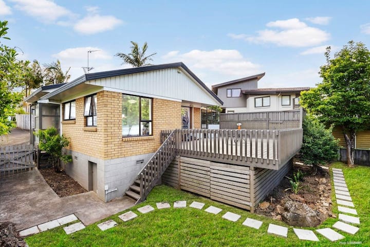 Kid's Theme House With Super Deck - Auckland