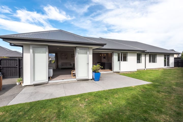 A Cosy House In Wigram - Christchurch